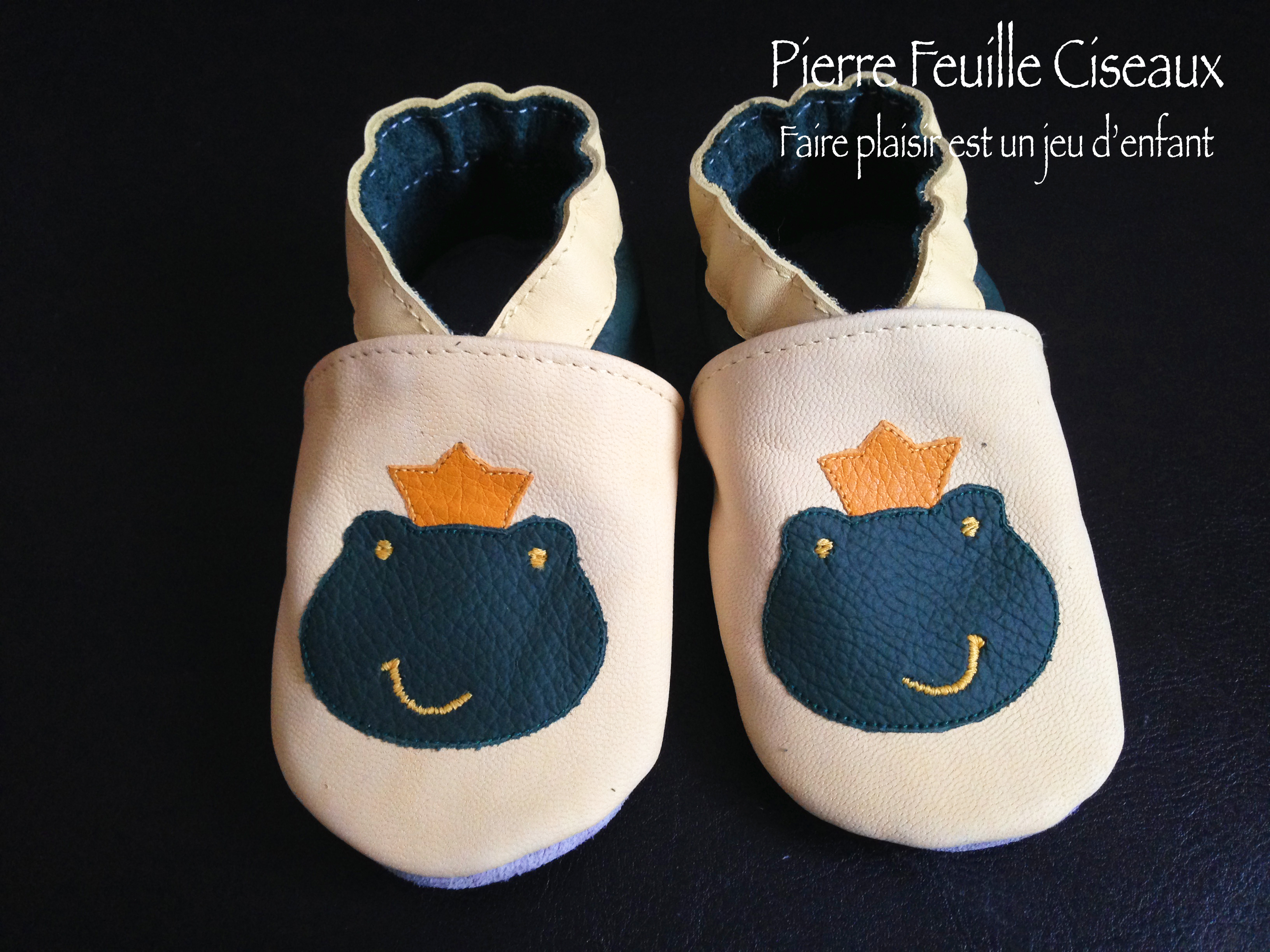 Chaussons en cuir verts et jaunes – prince grenouille – Pierre Feuille ...