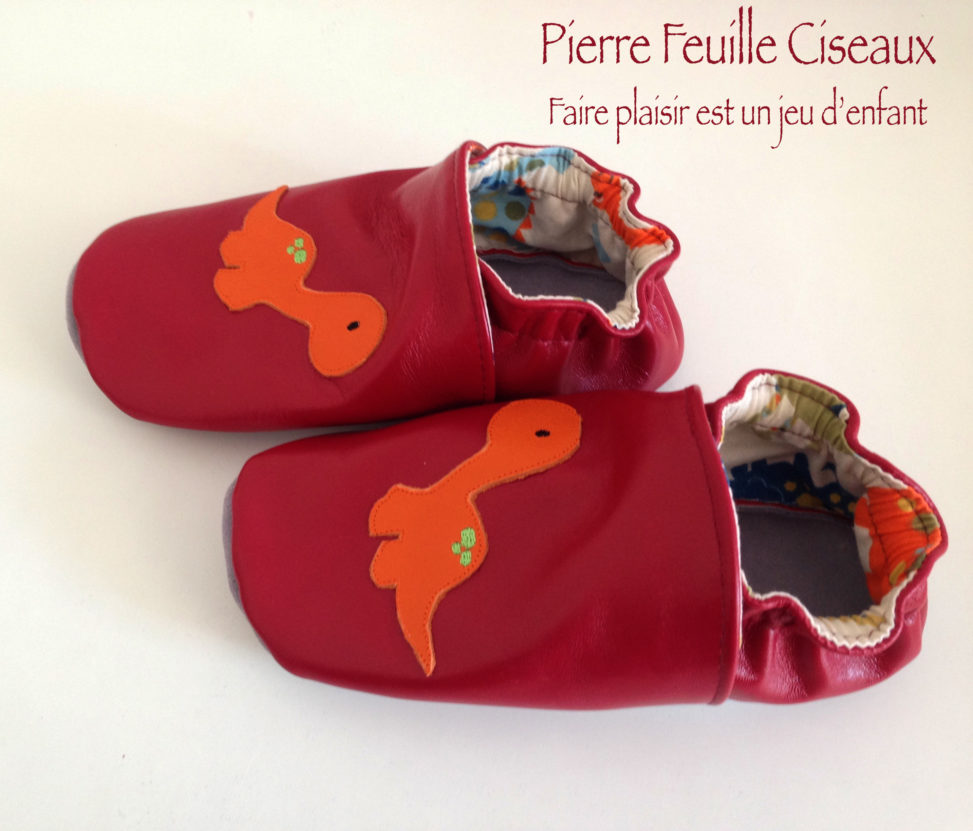 Chaussons en cuir enfant – rouge et orange – dinosaure – Pierre Feuille ...